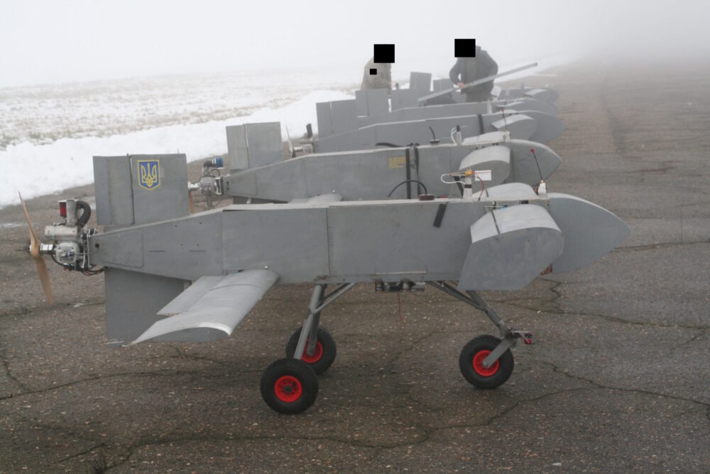 Ucrânia recebe lote de drones de madeira compensada - Revista Asas Ucrânia recebe lote de drones de madeira compensada - Revista Asas